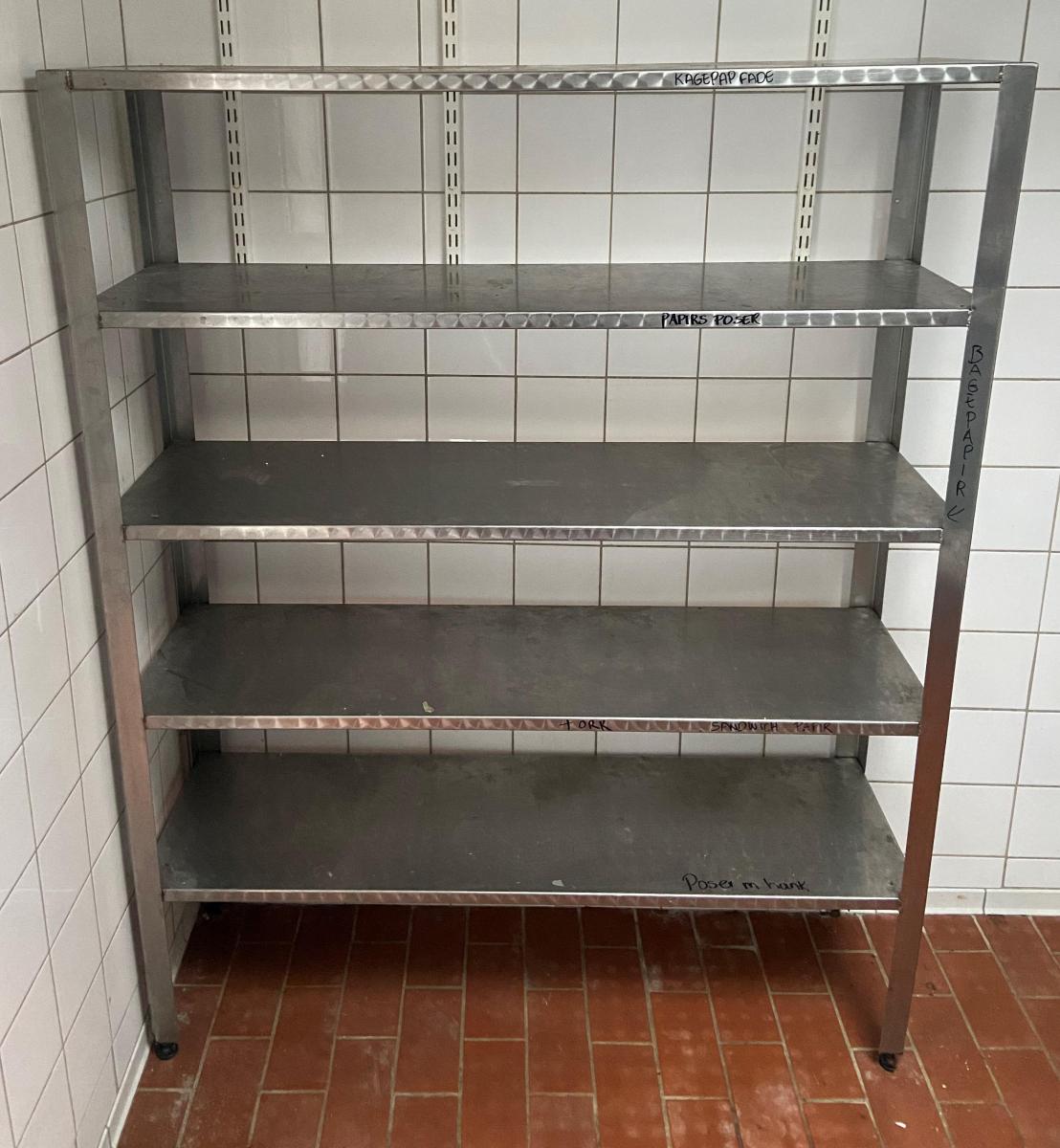 Reol i rustfri stål | KonkursKenneth